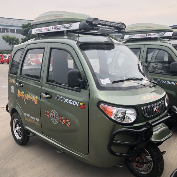 Quality Closed 3 Wheel Petrol 520kg Motorized Passenger Tricycle for sale