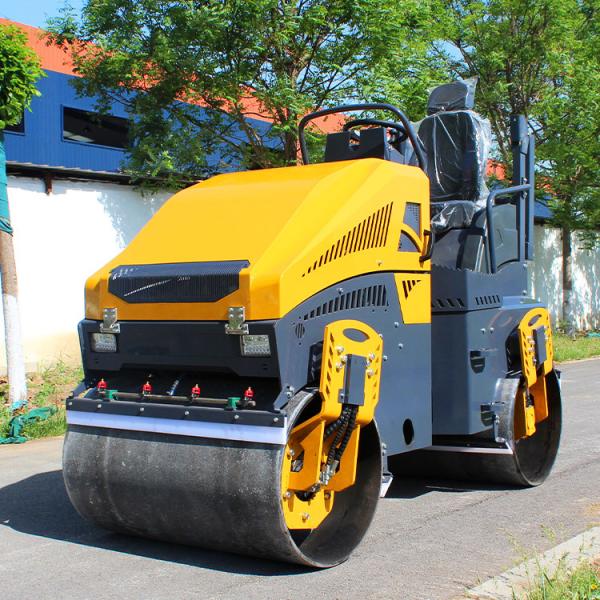 Quality 4 Ton Vibratory Double Drum Ride on Mini Road Roller Hydraulic Asphalt Roller for sale