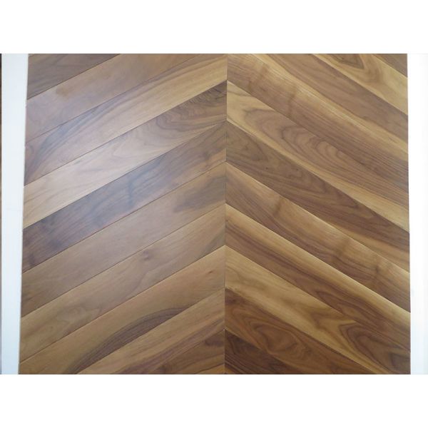 Quality American Walnut Chevron Parquet Flooring For Residential Customized Size for sale