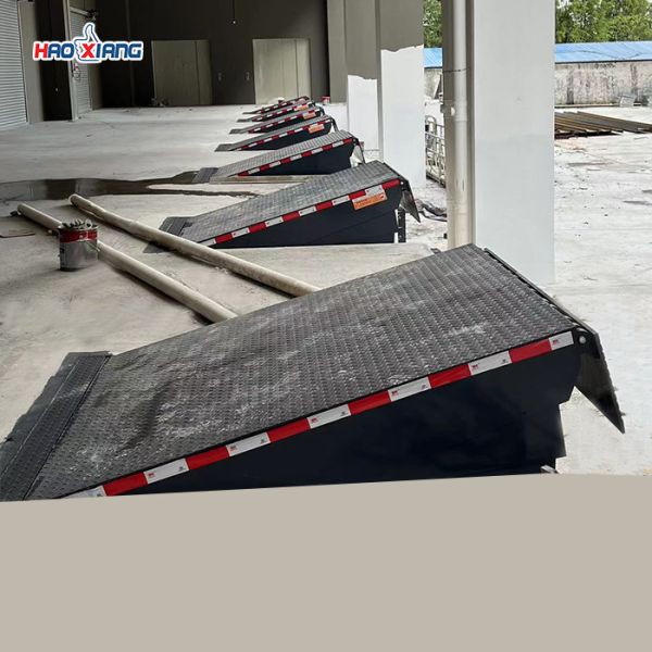 Quality Warehouse Loading Dock Ramps 10T-20T Container Loading Platform for sale