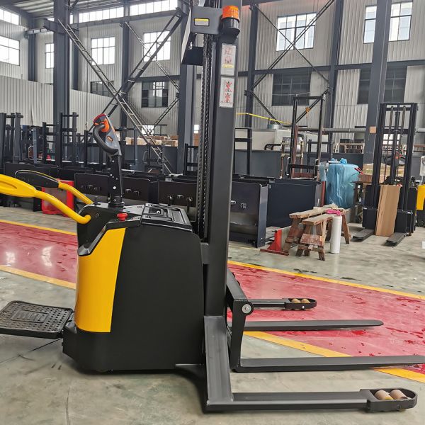 Quality Vertical AC Drive Motor Electric Stacker Truck All Electric Stacker Forklift Trucks for sale