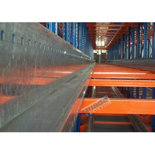 Quality Satellite Shuttle Pallet Racking Shelves 8 - Wheel Type 1500 Kg Max. Capacity for sale
