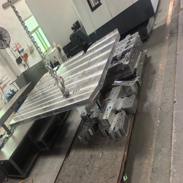 Quality JIS Standard Precision Hot Forging Die Custom Size Injection Mold Base for for sale