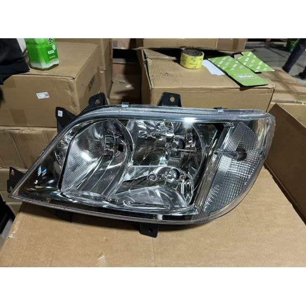 Quality OEM Mercedes Benz 9018202561 / 9018202661 Head Light for sale