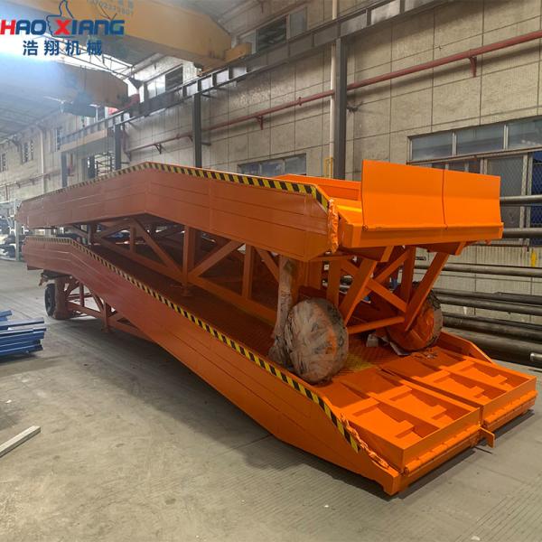 Quality Trailers 10T Folding Dock Ramp Temporary Loading Dock Customized for sale