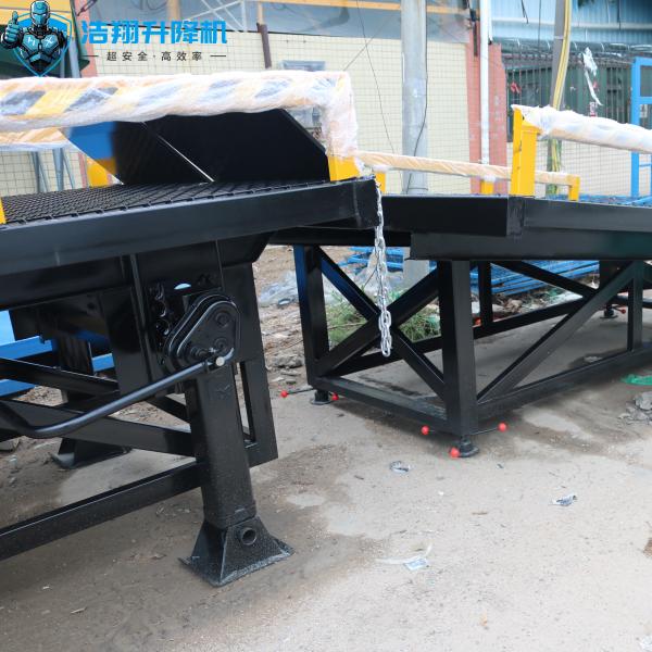Quality 10T-10M Customized Black Segmented Portable Loading Docks Hydraulic Dock Ramp for sale
