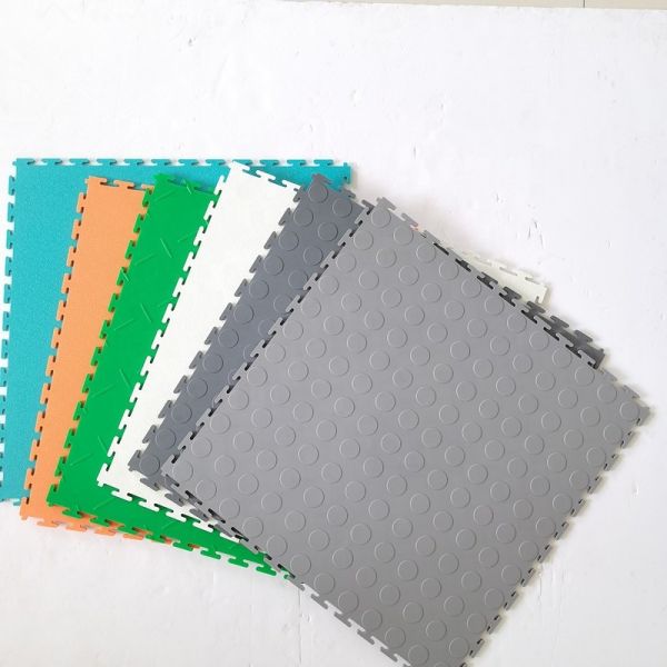 Quality Anti Slip PVC Garage Floor Mat 498*498mm PVC Tile Garage Flooring for sale