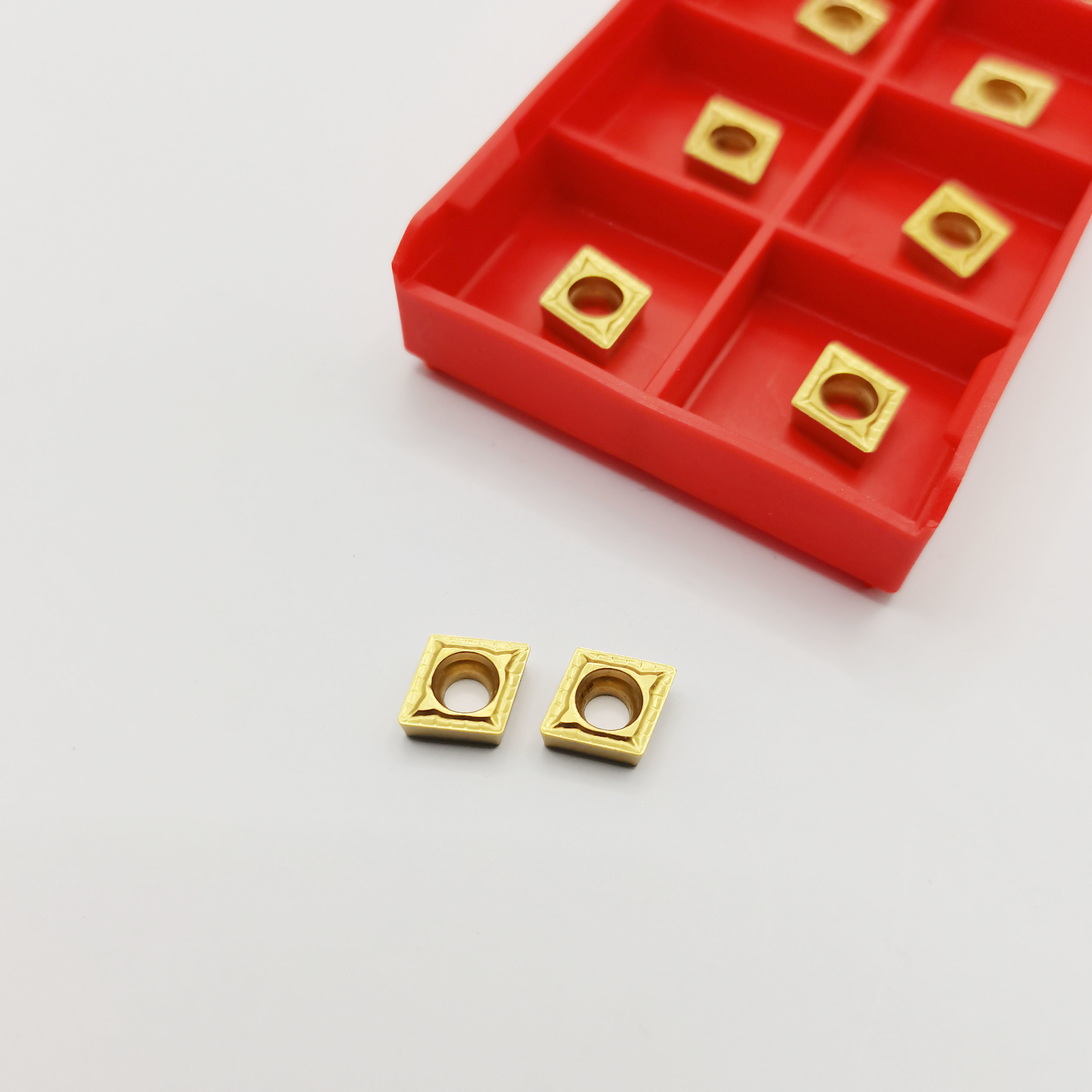 Quality CVD Coating Tungsten Carbide Inserts Lathe Turning CCMT060204 for sale