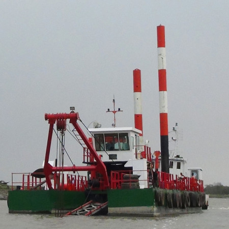Quality 3000 Meters Discharge Distance River Dredger With Hydraulic Control And Electric for sale