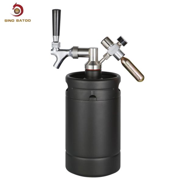 Quality 2L 64oz Vacuum Insulated Pressurized Mini Keg Beer Growler for sale