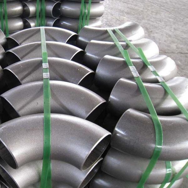 Quality Seamless Pipe Fittings Black Painting Butt Weld Semi Seamless CE Approved for sale