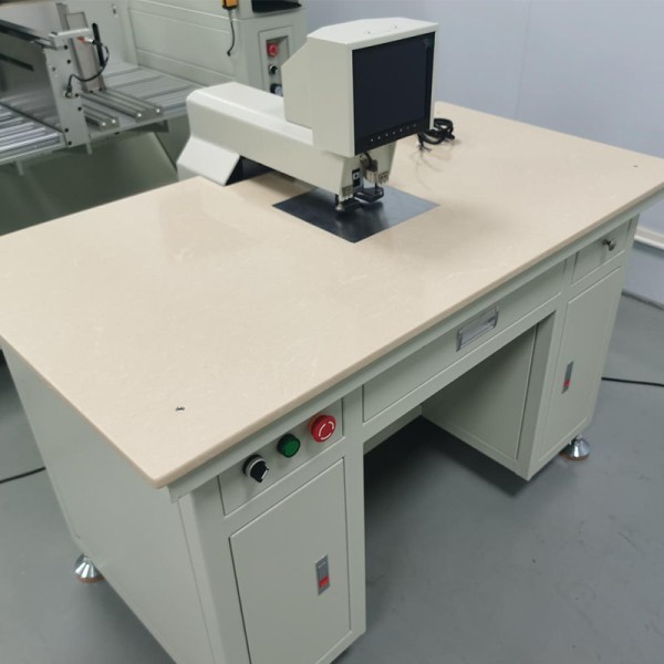 Quality Automtic CCD Target Precision Punch Machine For Plastics Sheet/Board for sale
