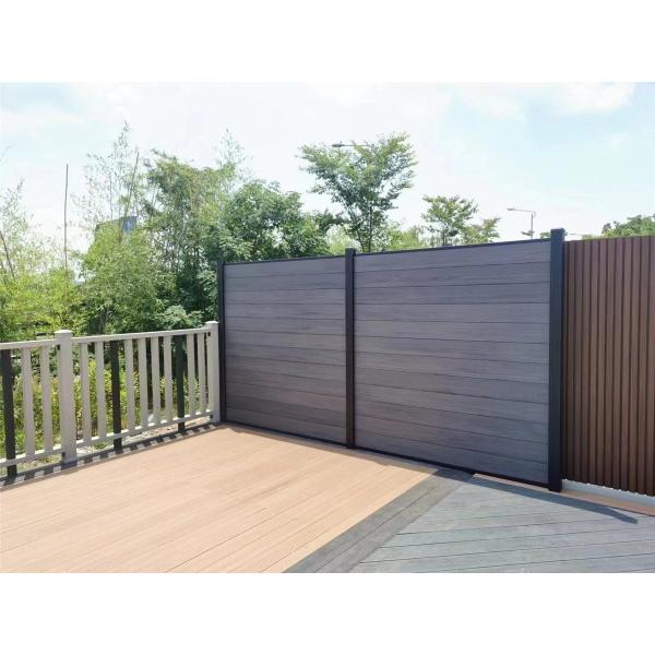 Quality Waterproof Outdoor WPC Decking Fence with Wood Grain Pattern and Brushed Surface for sale