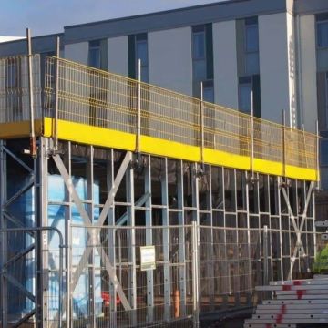 Quality Galvanized And Pvc Coated 6/5/6 Double Wire Fence Horizontal for sale