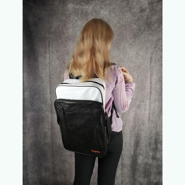 Quality Rectangle High Capacity Clothes Backpack Breathable Waterproof Bag Portable for sale