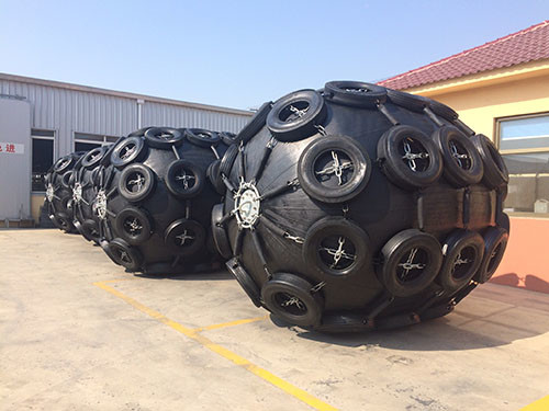 Quality D700mm*L1500mm Floating Yokohama Pneumatic Fender Safe Reliable Wide Application for sale