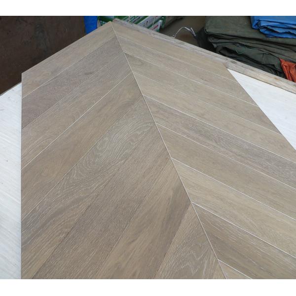 Quality Smoked Russian Oak Engineered Wood Chevron Flooring Indoor Grade A/B for sale