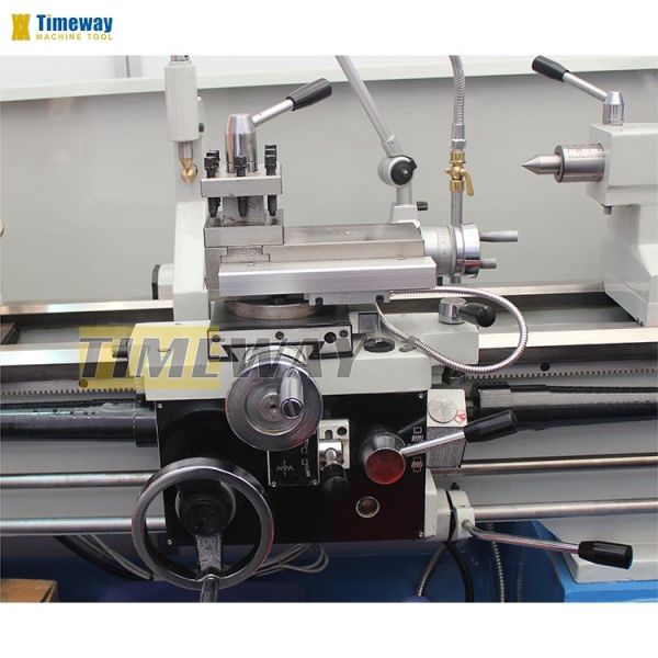 Quality Manual Precision Gear Head Metal Engine Lathe with Range of Spindle Speed 40 for sale