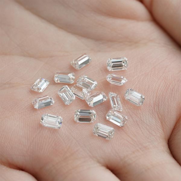 Quality Synthetic Diamonds Melee HPHT 2.0-3.3 To 2.9-4.5mm White Emerald Shape DEF Color for sale