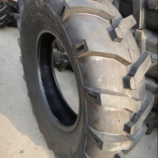 Quality R4 Industrial Agricultural Tractor Tires Penetrate Resistant OEM for sale