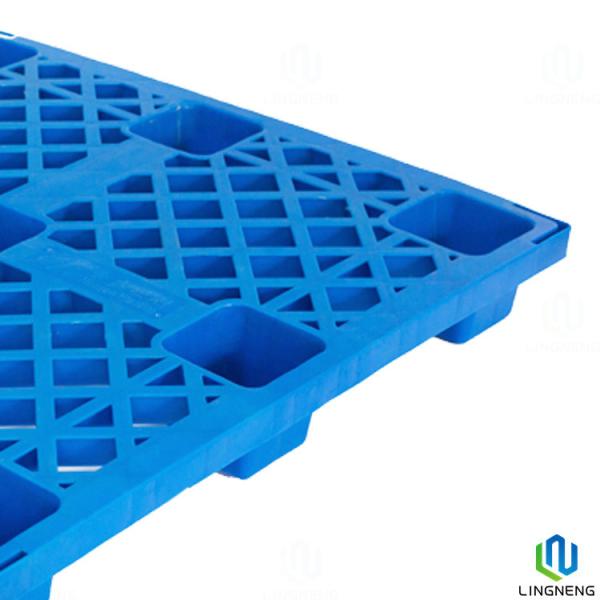 Quality Stackable Lightweight Plastic Pallets 1100x1100x145mm With 9 Feet for sale