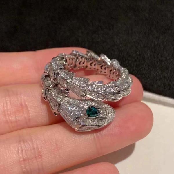 Quality ISO9001 Vvs Diamond 18K Gold Diamond Ring Luxurious Jewelry for sale