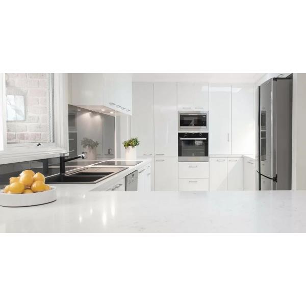 Quality Customized Modern Style Smart Wood Modular Kitchen Cabinet Quartz Stone for sale