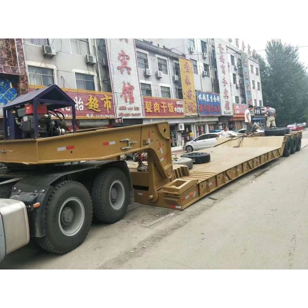 Quality 13T-18T Axle Customizable 3-Axle Low Load Lowbed Semi-Trailer for Customized for sale