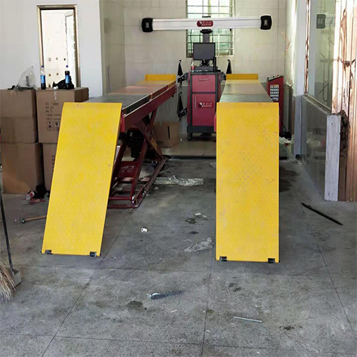 Quality 4000kg super thin wheel alignment scissors lift with 4500mm length platform for sale