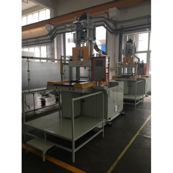 Quality 1.6T PT-450D Vertical Sliding Table Plastic Injection Machine for sale