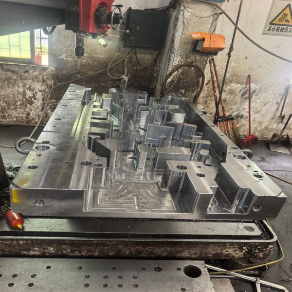 Quality JIS Standard Precision Hot Forging Die Custom Size Injection Mold Base for for sale
