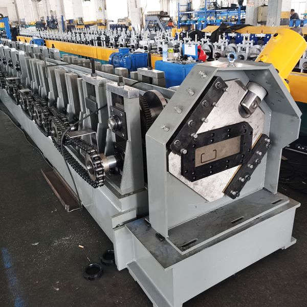 Quality High Speed CZ Purlin Roll Forming Machine Interchangeable Tile Making for sale