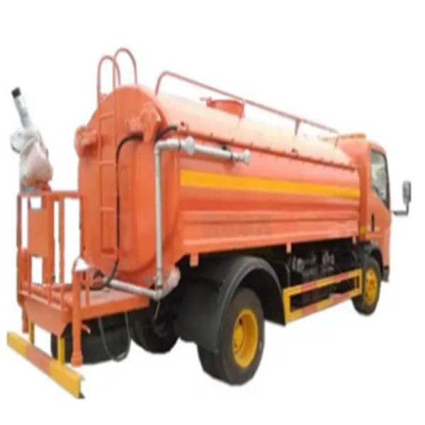 Quality SINOTRUK HOWO 6x4 8x4 Water Tank Trucks 400HP 30000 20000 Liters Capacity With Stainless Steel Body for sale