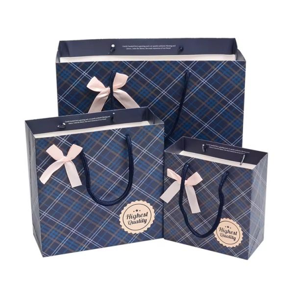 Quality Offset Printing Paper Bag With Handle Recyclable Gift Shopping Bag Customized for sale