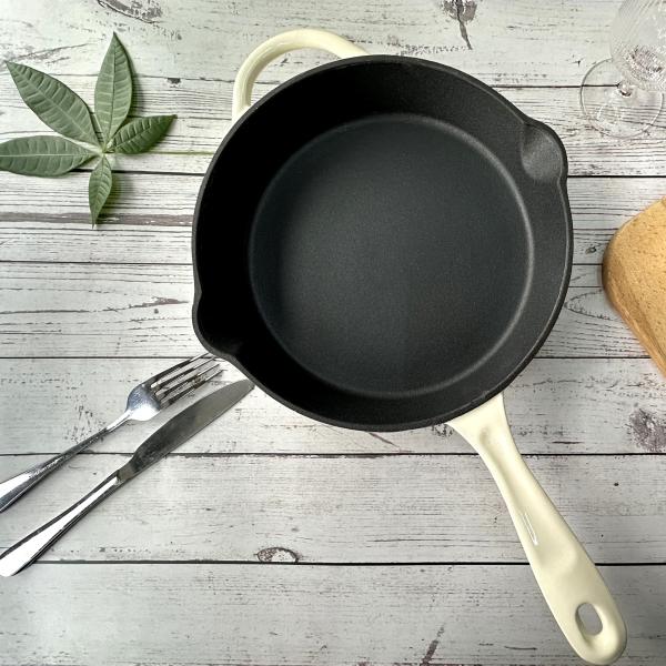 Quality Cast Iron Enamel Coated Frying Pan Non Stick Durable Black Interior for sale