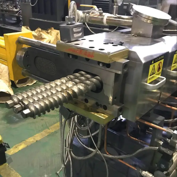Quality JCD65 co-rotating parallel triple screw extruder for sale