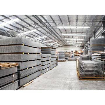 Quality Hot Dipped Galvanized 4mm Welded Wire Mesh Rolls And Panels For Security for sale