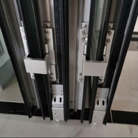 Quality High-grade Aluminum Folding Door with 2.0mm Profile Thickness and Customized Frame Width for sale
