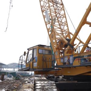 Quality Used 200T Construction Crawler Crane / Used Crane Equipment XGC200 for sale