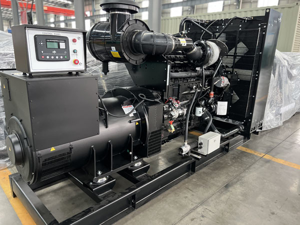 Quality 24 KW Diesel Generator Sets Custom Color Cummins Commercial Generator for sale