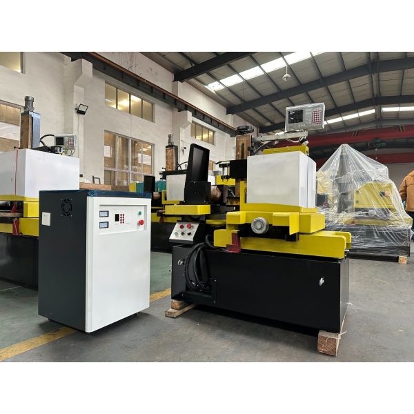 Quality Numerical Control CNC Wire Cut EDM Dk7745 Smart Type with High Precision for sale