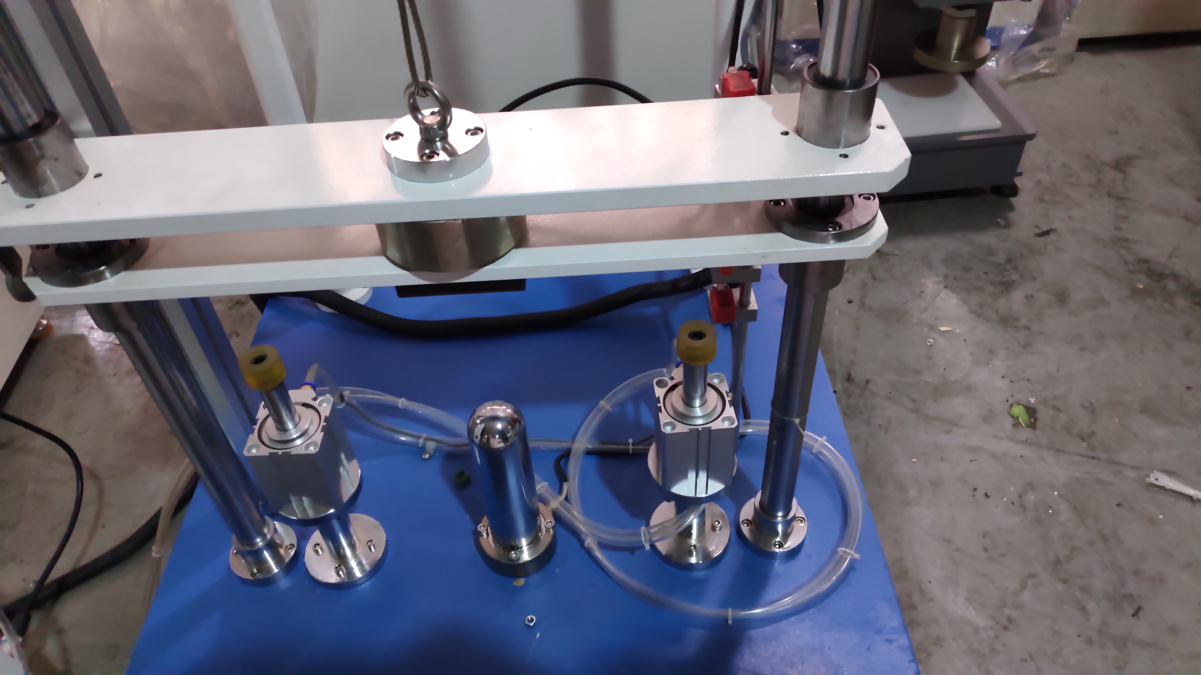 Shock absorption capacity of ankle protection material tester