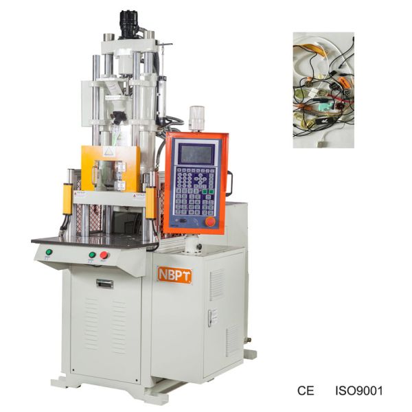 Quality VERTICAL Fully Automatic Hang Tag Injection Molding Machine Equipment With Plastic Lock for sale