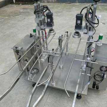 Quality Programmable Automatic Capping Machine 5L 10L Bottle Capper for sale