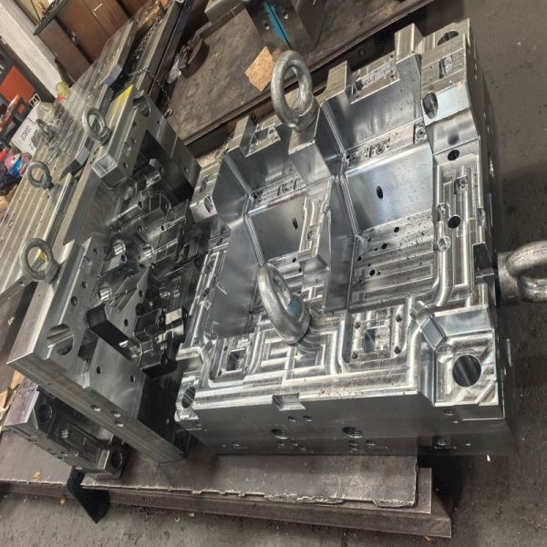 Quality JIS Standard Precision Hot Forging Die Custom Size Injection Mold Base for for sale