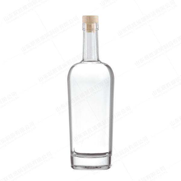 Quality ODM 700ml Square Vodka Glass Bottle For Whiskey And Liquor Sealing Type Cork for sale
