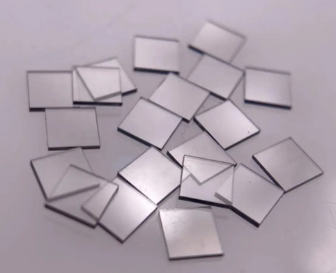 Quality Single Crystal Synthetic CVD Diamond Seeds 5*5*0.3 Forming Tool Blank for sale