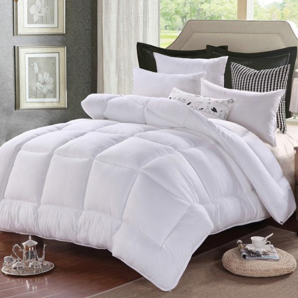 Quality Durable Hotel Quilts And Comforters Skin Friendly With Polyester Fabric for sale