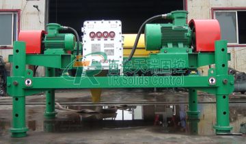 Drilling fluid decanter centrifuge