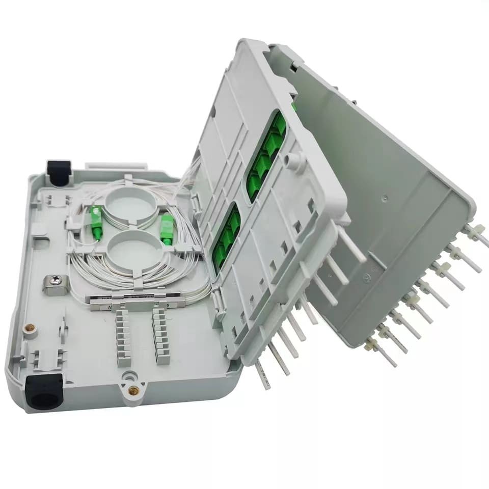 Quality 16Core Splitter FTTH Distribution Box UPC / APC Wall Mount Light Grey for sale